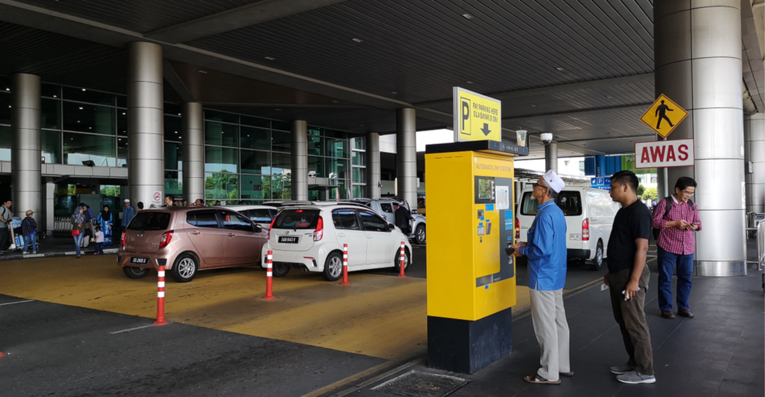 Conquer mall parking during Chinese New Year | Setel